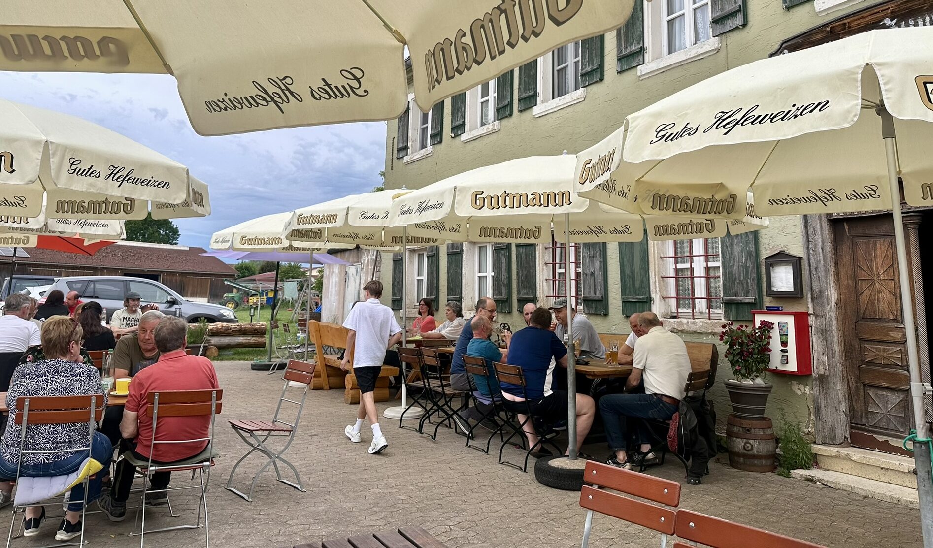 Biergarten-Test: Gasthaus zum Brui - Zeitreise zwischen Hesselberg und ...